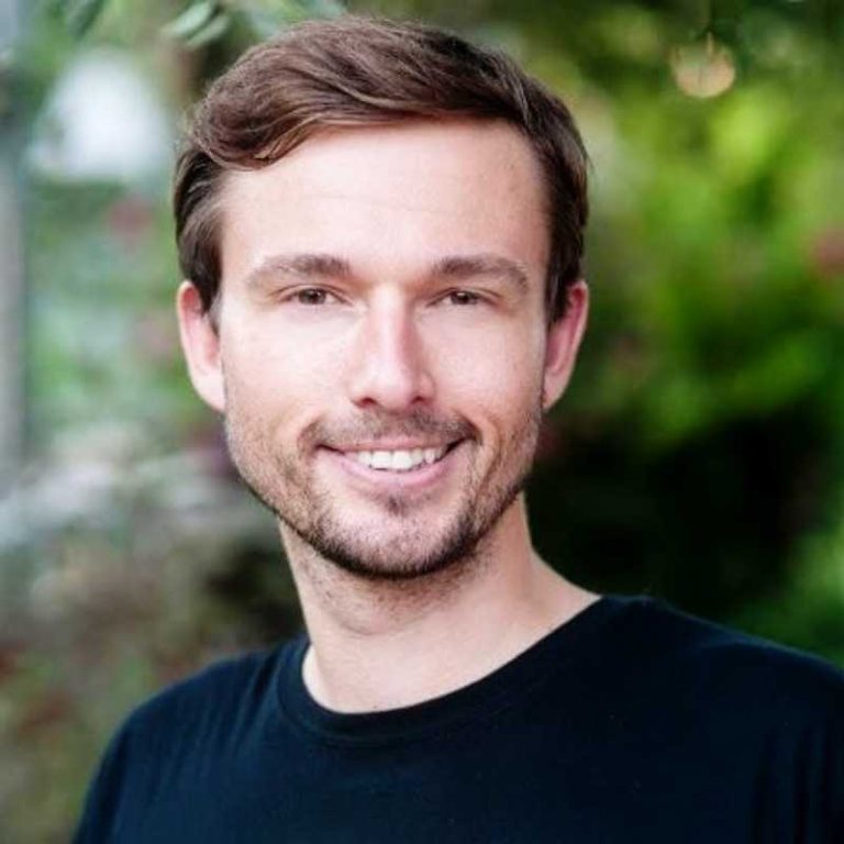 About Us - Hurone AI